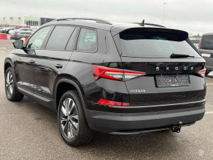 Black Skoda Kodiaq 2022 in Vilnius, with an engine capacity of 1.97 L and mileage of 194 thousand km for 21900 €, photo 7 on AUTOMOTO.COM.LV