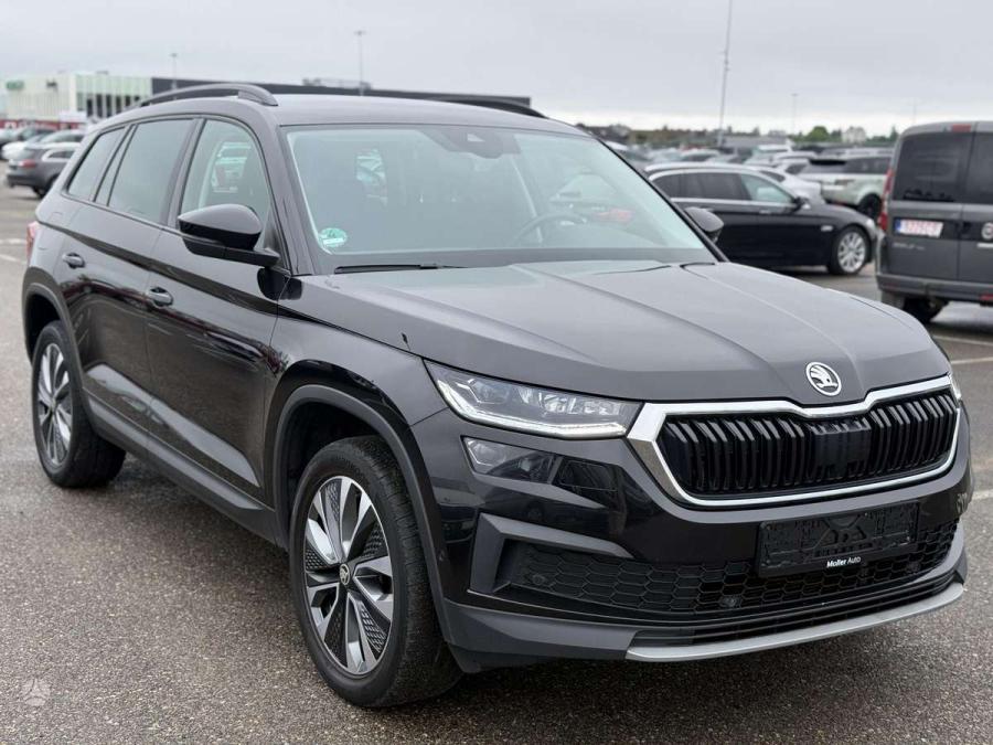 Black Skoda Kodiaq 2022 in Vilnius, with an engine capacity of 1.97 L and mileage of 194 thousand km for 21900 €, photo 12 on AUTOMOTO.COM.LV