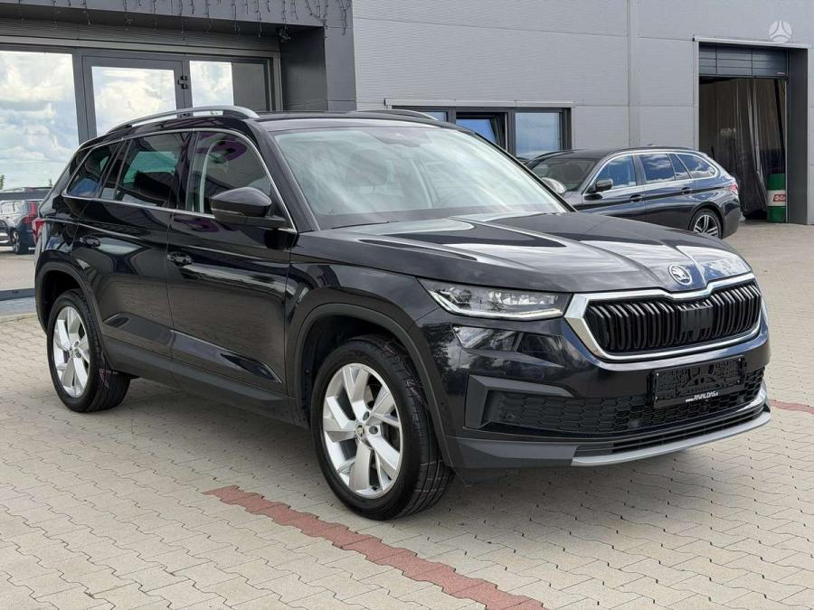Melns Skoda Kodiaq 2022 Šauļi, ar dzinēja tilpumu 1.97 L un nobraukumu 200 tūkst. km par 23990 €, foto 3 vietnē AUTOMOTO.COM.LV