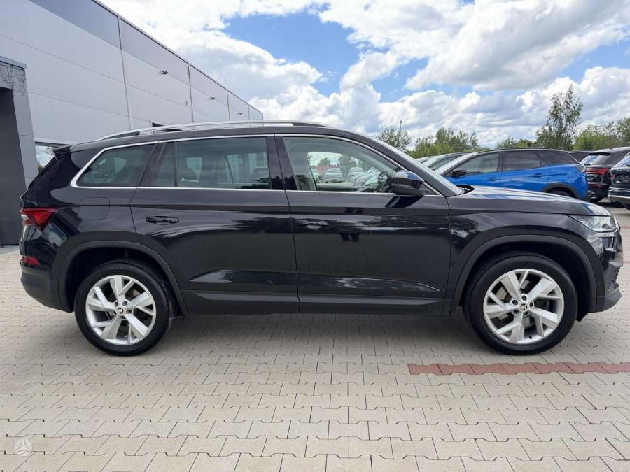 Melns Skoda Kodiaq 2022 Šauļi, ar dzinēja tilpumu 1.97 L un nobraukumu 200 tūkst. km par 23990 €, foto 4 vietnē AUTOMOTO.COM.LV