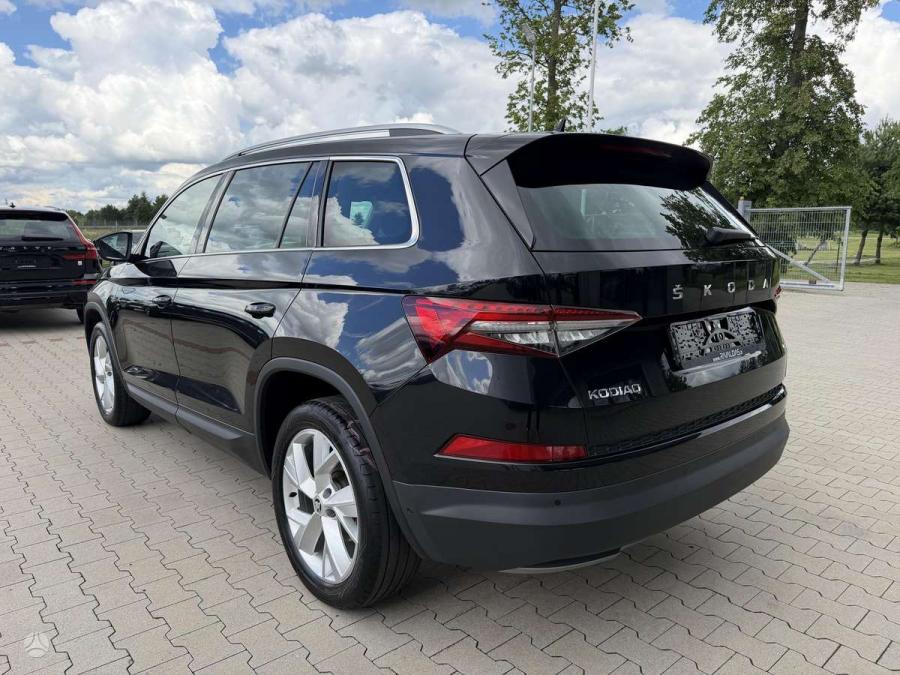 Melns Skoda Kodiaq 2022 Šauļi, ar dzinēja tilpumu 1.97 L un nobraukumu 200 tūkst. km par 23990 €, foto 10 vietnē AUTOMOTO.COM.LV