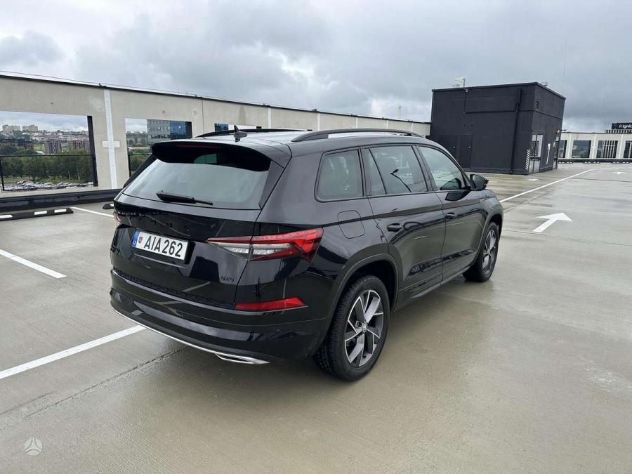 Black Skoda Kodiaq 2022 in Vilnius, with an engine capacity of 1.97 L and mileage of 63 thousand km for 32500 €, photo 7 on AUTOMOTO.COM.LV