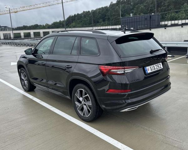 Black Skoda Kodiaq 2022 in Vilnius, with an engine capacity of 1.97 L and mileage of 63 thousand km for 32500 €, photo 7 on AUTOMOTO.COM.LV