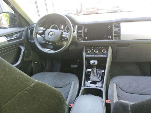 Black Skoda Kodiaq 2022 in Vilnius, with an engine capacity of 1.97 L and mileage of 189 thousand km for 22500 €, photo 3 on AUTOMOTO.COM.LV