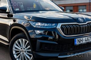 Melns Skoda Kodiaq 2022 Rīga, ar dzinēja tilpumu 1.50 L un nobraukumu 0 tūkst. km par 26600 €, foto 3 vietnē AUTOMOTO.COM.LV