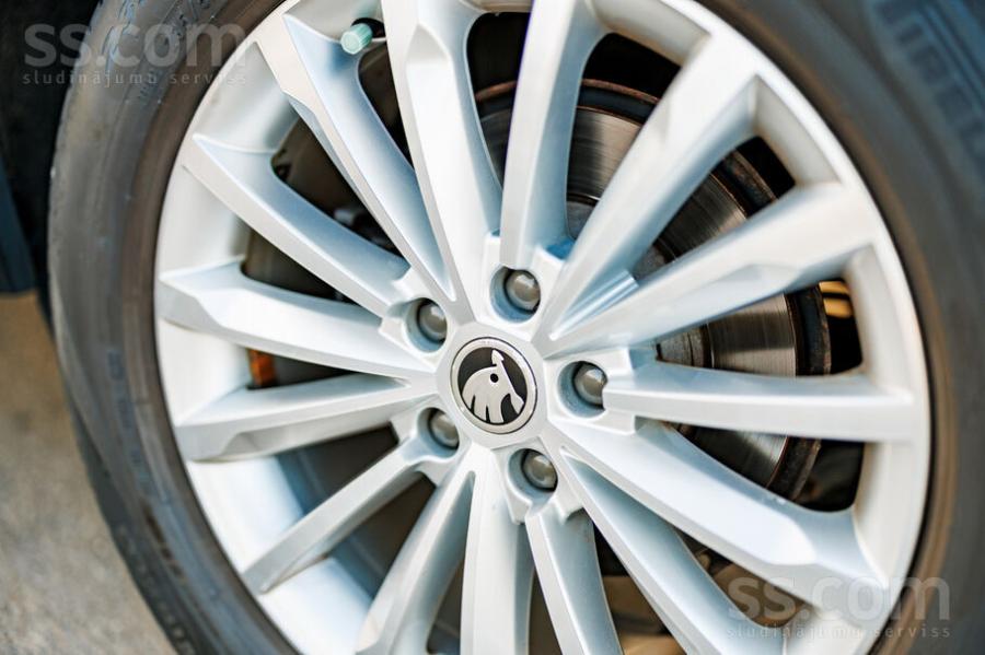 Melns Skoda Kodiaq 2022 Rīga, ar dzinēja tilpumu 1.50 L un nobraukumu 0 tūkst. km par 26600 €, foto 9 vietnē AUTOMOTO.COM.LV