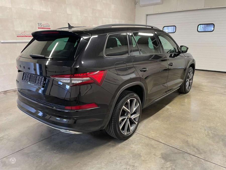 Melns Skoda Kodiaq 2022 Marijampole, ar dzinēja tilpumu 1.50 L un nobraukumu 182 tūkst. km par 24805 €, foto 5 vietnē AUTOMOTO.COM.LV