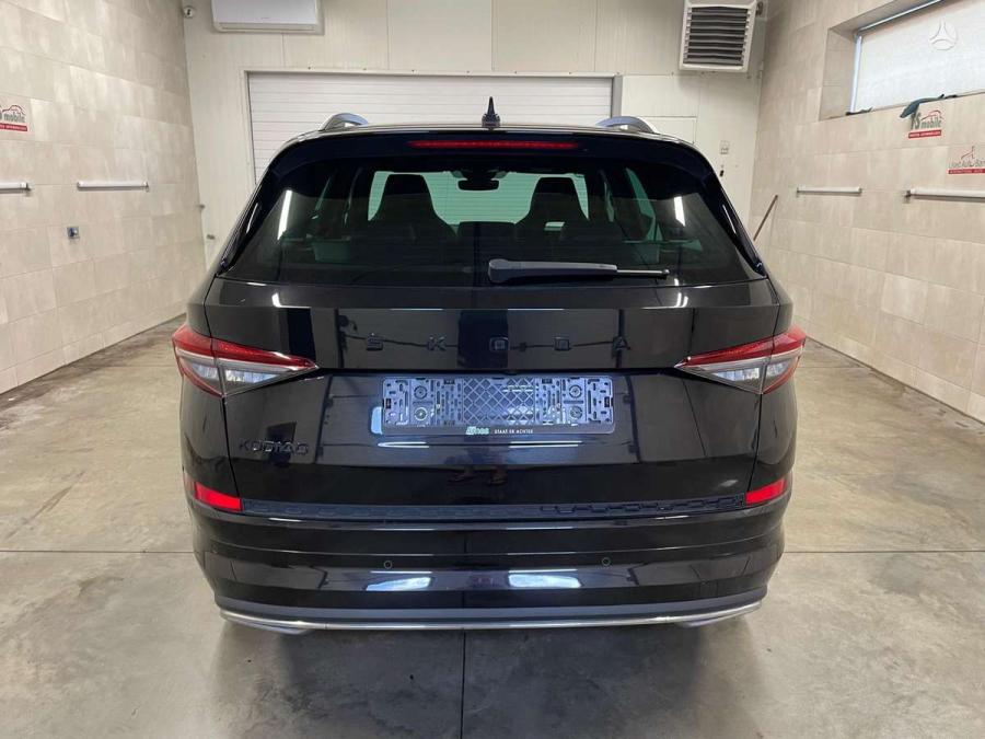 Melns Skoda Kodiaq 2022 Marijampole, ar dzinēja tilpumu 1.50 L un nobraukumu 182 tūkst. km par 24805 €, foto 6 vietnē AUTOMOTO.COM.LV