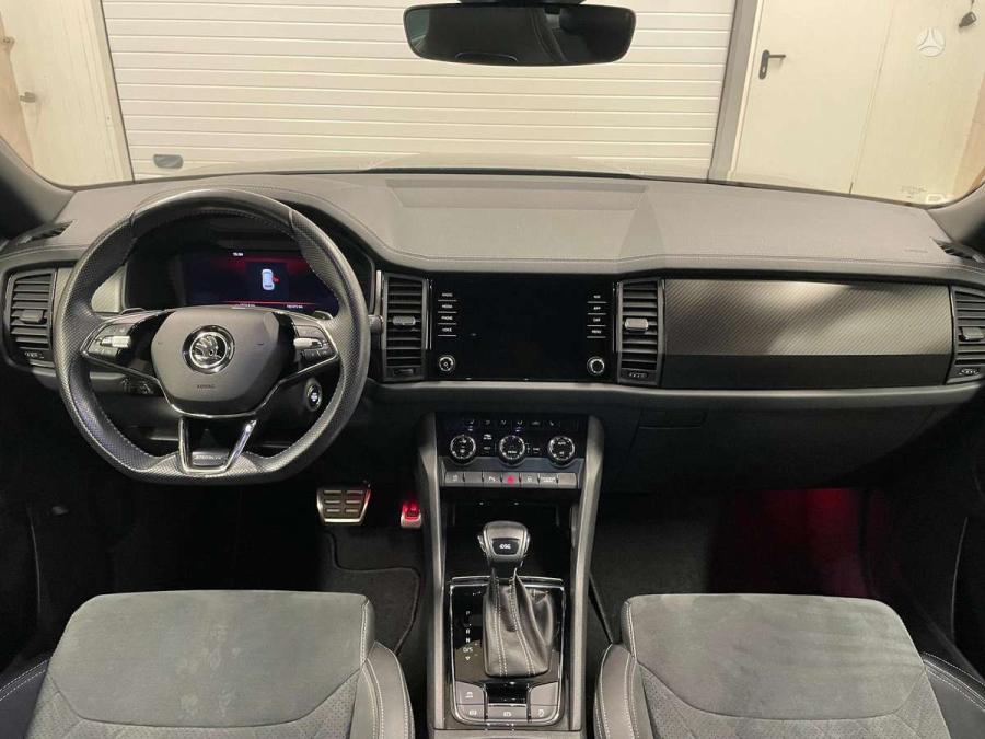 Melns Skoda Kodiaq 2022 Marijampole, ar dzinēja tilpumu 1.50 L un nobraukumu 182 tūkst. km par 24805 €, foto 14 vietnē AUTOMOTO.COM.LV