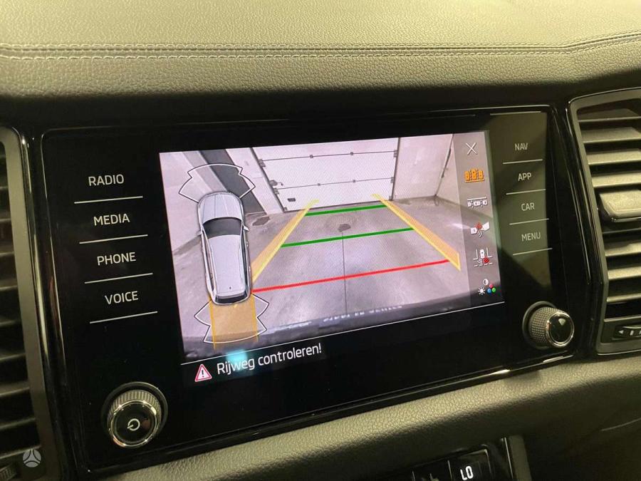 Melns Skoda Kodiaq 2022 Marijampole, ar dzinēja tilpumu 1.50 L un nobraukumu 182 tūkst. km par 24805 €, foto 18 vietnē AUTOMOTO.COM.LV