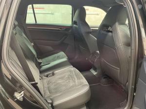 Melns Skoda Kodiaq 2022 Marijampole, ar dzinēja tilpumu 1.50 L un nobraukumu 182 tūkst. km par 24805 €, foto 22 vietnē AUTOMOTO.COM.LV