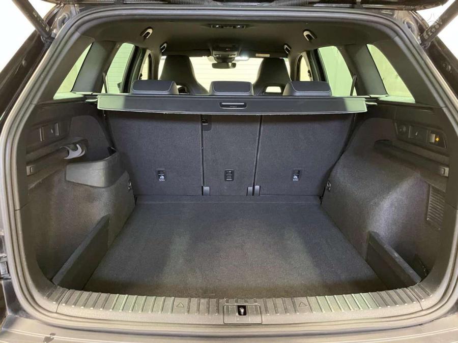 Melns Skoda Kodiaq 2022 Marijampole, ar dzinēja tilpumu 1.50 L un nobraukumu 182 tūkst. km par 24805 €, foto 23 vietnē AUTOMOTO.COM.LV