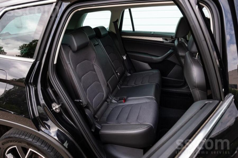 Black Skoda Kodiaq 2022 in Riga, with an engine capacity of 2.00 L and mileage of 147 thousand km for 24950 €, photo 9 on AUTOMOTO.COM.LV