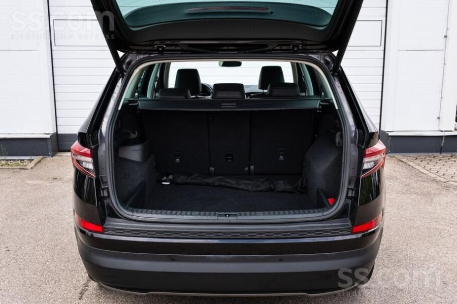 Black Skoda Kodiaq 2022 in Riga, with an engine capacity of 2.00 L and mileage of 147 thousand km for 24950 €, photo 19 on AUTOMOTO.COM.LV