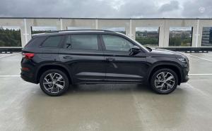 Black Skoda Kodiaq 2022 in Vilnius, with an engine capacity of 1.97 L and mileage of 68 thousand km for 31250 €, photo 5 on AUTOMOTO.COM.LV