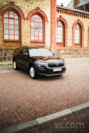 Melns Skoda Kodiaq 2022 Rīga, ar dzinēja tilpumu 2.00 L un nobraukumu 194 tūkst. km par 19990 €, foto 3 vietnē AUTOMOTO.COM.LV