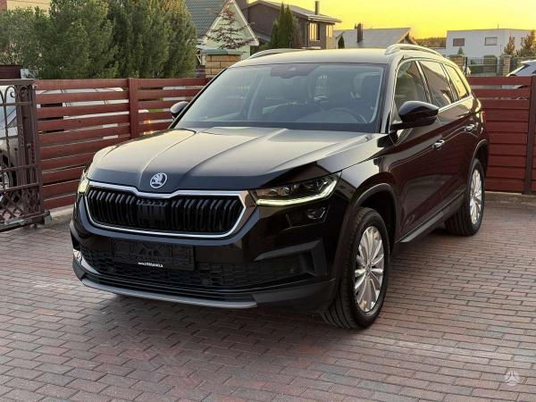 Black Skoda Kodiaq 2022 in Siauliai, with an engine capacity of 1.50 L and mileage of 219 thousand km for 21290 €, photo 1 on AUTOMOTO.COM.LV