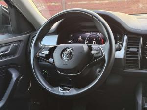 Black Skoda Kodiaq 2022 in Siauliai, with an engine capacity of 1.50 L and mileage of 219 thousand km for 21290 €, photo 17 on AUTOMOTO.COM.LV