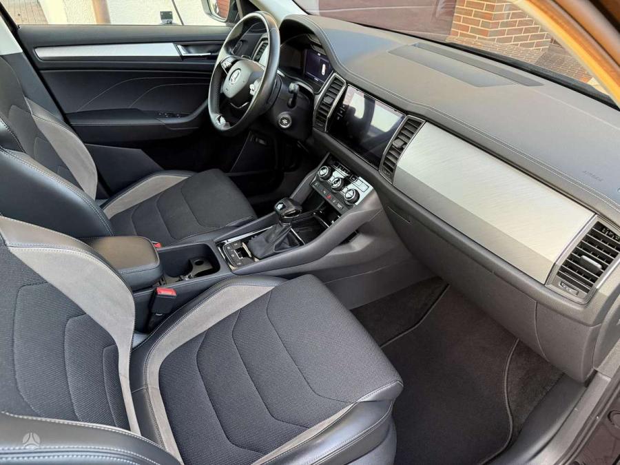 Black Skoda Kodiaq 2022 in Siauliai, with an engine capacity of 1.50 L and mileage of 219 thousand km for 21290 €, photo 21 on AUTOMOTO.COM.LV