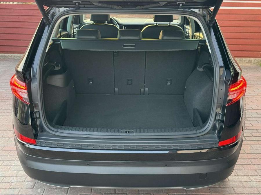 Black Skoda Kodiaq 2022 in Siauliai, with an engine capacity of 1.50 L and mileage of 219 thousand km for 21290 €, photo 24 on AUTOMOTO.COM.LV