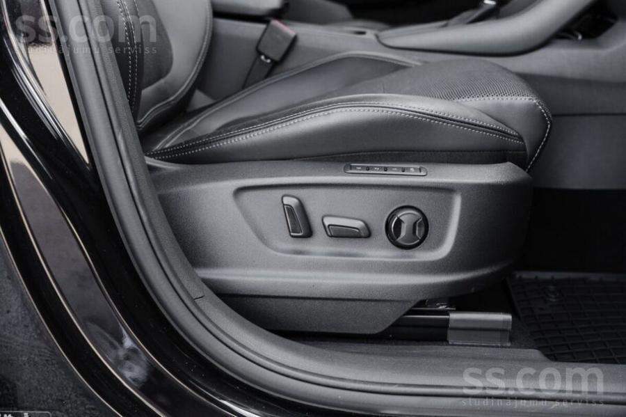 Black Skoda Kodiaq 2022 in Riga, with an engine capacity of 2.00 L and mileage of 145 thousand km for 26500 €, photo 9 on AUTOMOTO.COM.LV