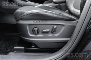 Black Skoda Kodiaq 2022 in Riga, with an engine capacity of 2.00 L and mileage of 145 thousand km for 26500 €, photo 17 on AUTOMOTO.COM.LV
