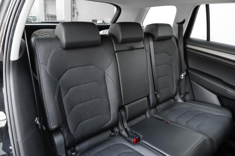 Melns Skoda Kodiaq 2022 Rīga, ar dzinēja tilpumu 2.00 L un nobraukumu 145 tūkst. km par 26500 €, foto 12 vietnē AUTOMOTO.COM.LV