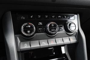 Melns Skoda Kodiaq 2022 Rīga, ar dzinēja tilpumu 2.00 L un nobraukumu 145 tūkst. km par 26500 €, foto 26 vietnē AUTOMOTO.COM.LV