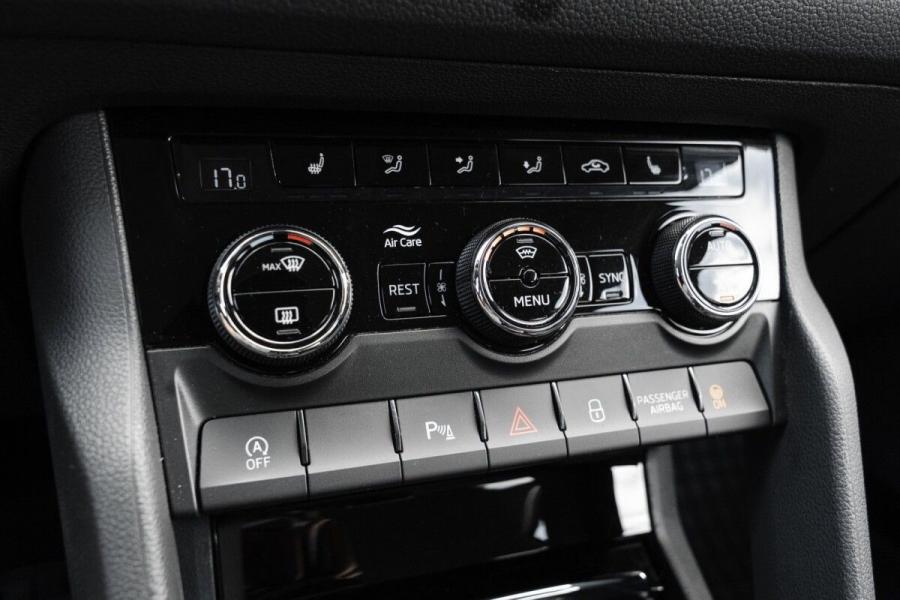 Melns Skoda Kodiaq 2022 Rīga, ar dzinēja tilpumu 2.00 L un nobraukumu 145 tūkst. km par 26500 €, foto 26 vietnē AUTOMOTO.COM.LV