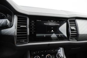 Melns Skoda Kodiaq 2022 Rīga, ar dzinēja tilpumu 2.00 L un nobraukumu 145 tūkst. km par 26500 €, foto 30 vietnē AUTOMOTO.COM.LV