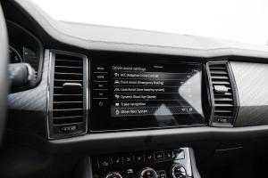 Melns Skoda Kodiaq 2022 Rīga, ar dzinēja tilpumu 2.00 L un nobraukumu 145 tūkst. km par 26500 €, foto 32 vietnē AUTOMOTO.COM.LV
