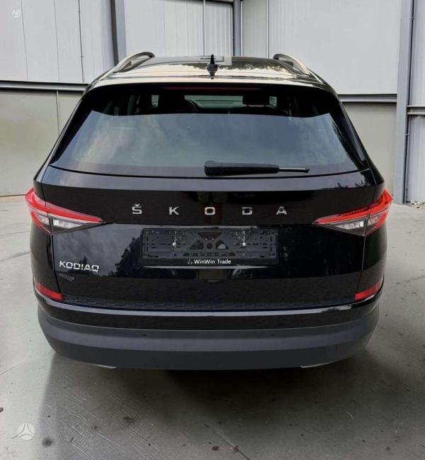 Black Skoda Kodiaq 2022 in Vilnius, with an engine capacity of 1.97 L and mileage of 189 thousand km for 22100 €, photo 8 on AUTOMOTO.COM.LV
