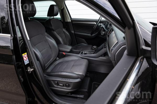 Black Skoda Kodiaq 2022 in Riga, with an engine capacity of 2.00 L and mileage of 158 thousand km for 23950 €, photo 7 on AUTOMOTO.COM.LV