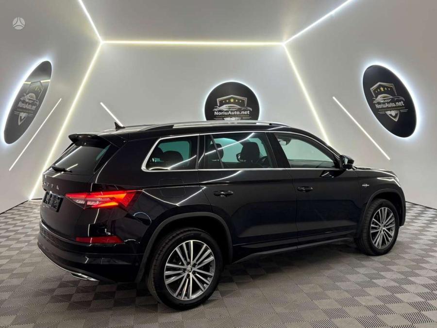 Black Skoda Kodiaq 2022 in Marijampole, with an engine capacity of 1.97 L and mileage of 139 thousand km for 28999 €, photo 8 on AUTOMOTO.COM.LV