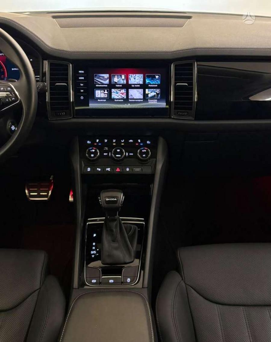 Black Skoda Kodiaq 2022 in Marijampole, with an engine capacity of 1.97 L and mileage of 139 thousand km for 28999 €, photo 20 on AUTOMOTO.COM.LV