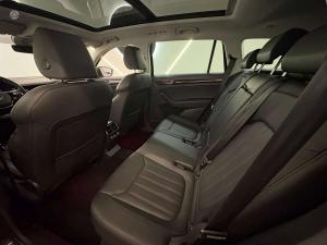 Black Skoda Kodiaq 2022 in Marijampole, with an engine capacity of 1.97 L and mileage of 139 thousand km for 28999 €, photo 25 on AUTOMOTO.COM.LV