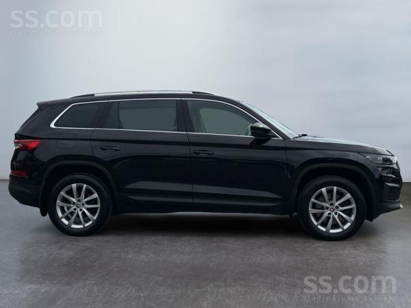 Black Skoda Kodiaq 2022 in Riga, with an engine capacity of 2.00 L and mileage of 86 thousand km for 27220 €, photo 6 on AUTOMOTO.COM.LV