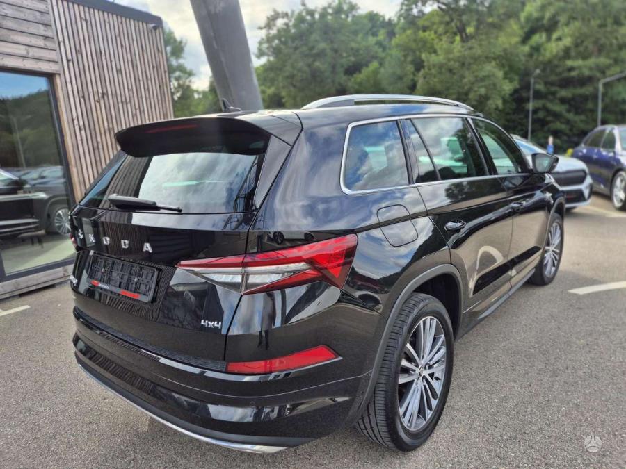 Black Skoda Kodiaq 2022 in Vilnius, with an engine capacity of 1.97 L and mileage of 186 thousand km for 25400 €, photo 8 on AUTOMOTO.COM.LV