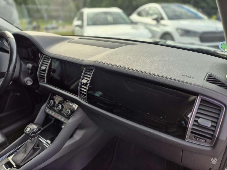 Black Skoda Kodiaq 2022 in Vilnius, with an engine capacity of 1.97 L and mileage of 186 thousand km for 25400 €, photo 15 on AUTOMOTO.COM.LV