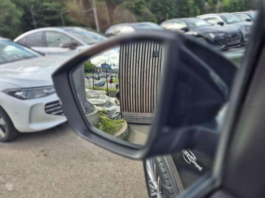 Black Skoda Kodiaq 2022 in Vilnius, with an engine capacity of 1.97 L and mileage of 186 thousand km for 25400 €, photo 19 on AUTOMOTO.COM.LV