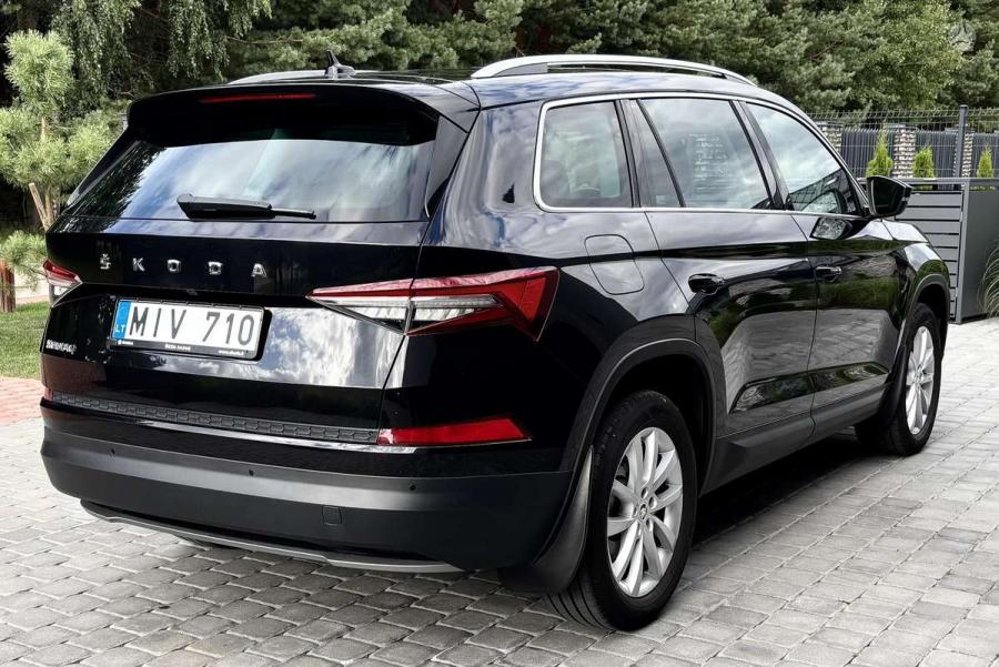 Черный Шкода Kodiaq 2022 в Каунас, объемом двигателя 1.50 л и пробегом 83 тыс. км за 28800 €, фото 5 на AUTOMOTO.COM.LV