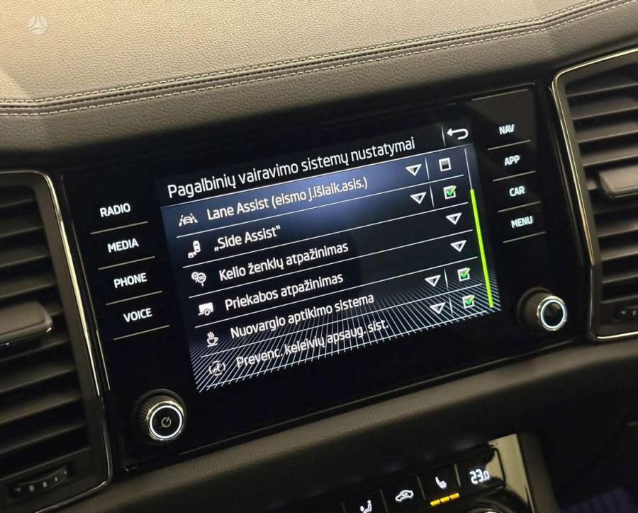 Melns Skoda Kodiaq 2022 Marijampole, ar dzinēja tilpumu 1.97 L un nobraukumu 232 tūkst. km par 23450 €, foto 19 vietnē AUTOMOTO.COM.LV