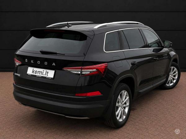 Black Skoda Kodiaq 2022 in Vilnius, with an engine capacity of 1.97 L and mileage of 168 thousand km for 24750 €, photo 5 on AUTOMOTO.COM.LV