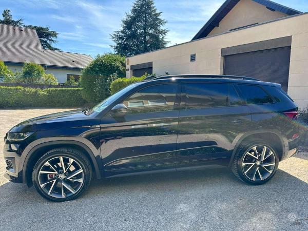 Black Skoda Kodiaq 2022 in Taurage, with an engine capacity of 2.00 L and mileage of 209 thousand km for 23500 €, photo 3 on AUTOMOTO.COM.LV