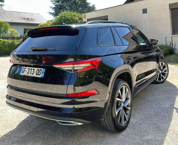 Black Skoda Kodiaq 2022 in Taurage, with an engine capacity of 2.00 L and mileage of 209 thousand km for 23500 €, photo 6 on AUTOMOTO.COM.LV