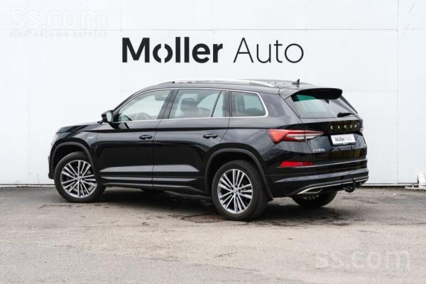 Black Skoda Kodiaq 2022 in Riga, with an engine capacity of 2.00 L and mileage of 93 thousand km for 32500 €, photo 4 on AUTOMOTO.COM.LV