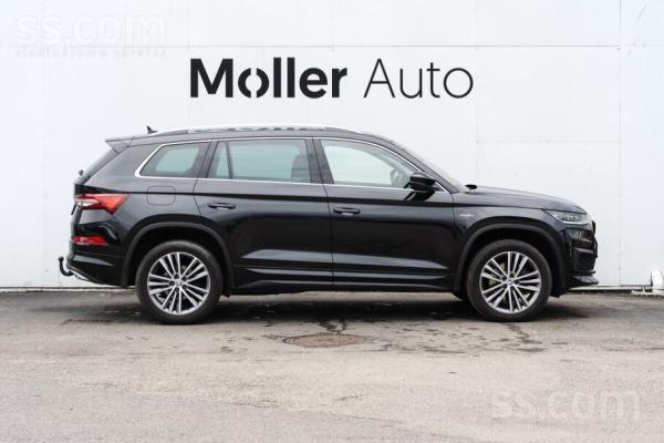 Black Skoda Kodiaq 2022 in Riga, with an engine capacity of 2.00 L and mileage of 93 thousand km for 32500 €, photo 6 on AUTOMOTO.COM.LV