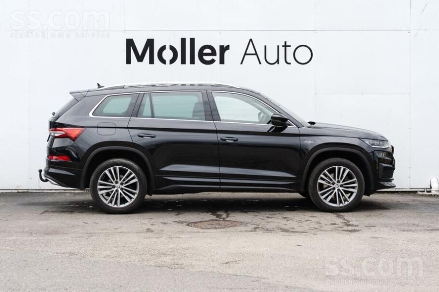 Black Skoda Kodiaq 2022 in Riga, with an engine capacity of 2.00 L and mileage of 93 thousand km for 31350 €, photo 6 on AUTOMOTO.COM.LV