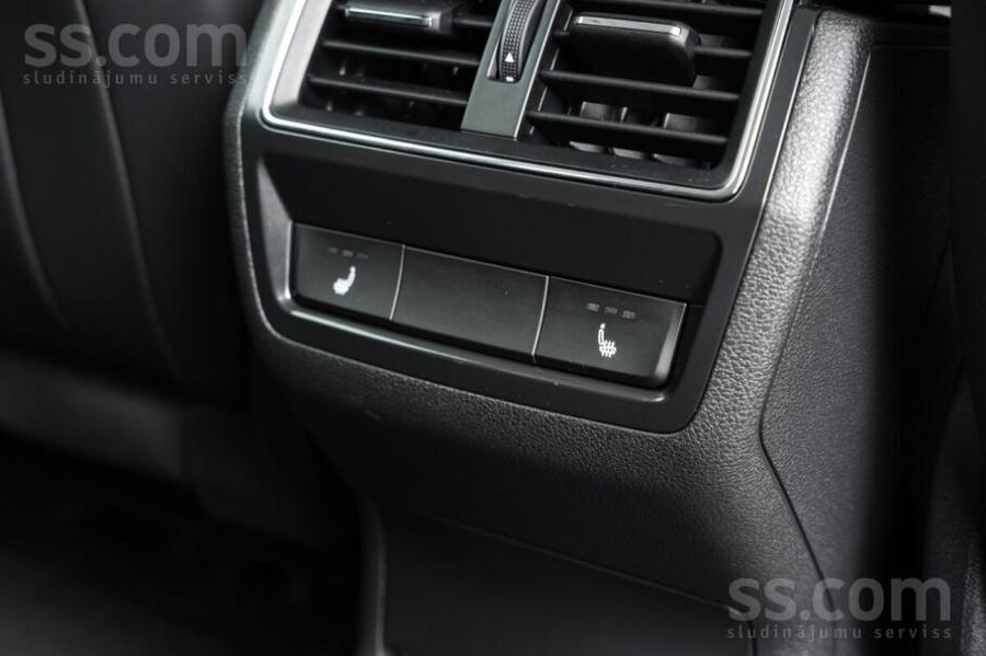 Black Skoda Kodiaq 2022 in Riga, with an engine capacity of 2.00 L and mileage of 93 thousand km for 31350 €, photo 13 on AUTOMOTO.COM.LV