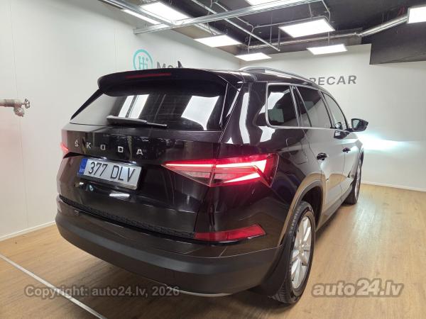 Skoda Kodiaq 2022 in Tallinn on AUTOMOTO.COM.LV Black Skoda Kodiaq 2022 in Tallinn, with an engine capacity of 2.00 L and mileage of 137 thousand km for 26900 €, photo 7 on AUTOMOTO.COM.LV